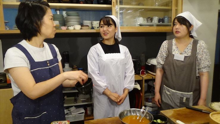 Japanese cooking lesson in Ningyocho: Gyoza, eggplant, and corn rice ...