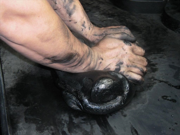 Mie’s Ever-evolving Tradition: Suzuka-zumi Ink - Japan Travel Guide ...