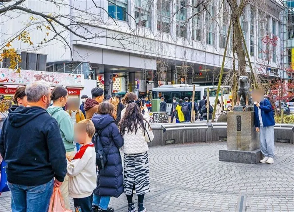 Hachiko memorial statue in Shibuya, Tokyo - Japan Travel Guide & Media ...